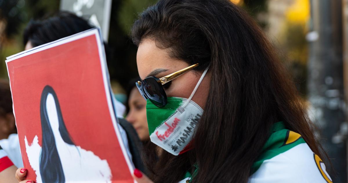 Irán: Obama y Biden reforzaron a quienes asesinan a las mujeres. ¿Puede EEUU cambiar de rumbo?