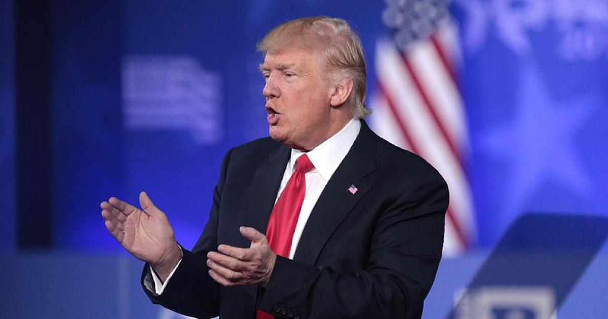 ¿Trump está violando la ley de derechos de autor al vender ... ¿Trump está violando la ley de derechos de autor al vender ...