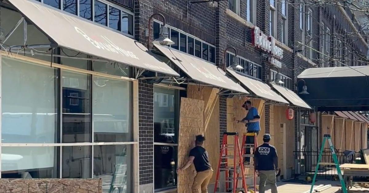 Akron (Ohio) se blinda por temor a nuevos disturbios del BLM por el ...