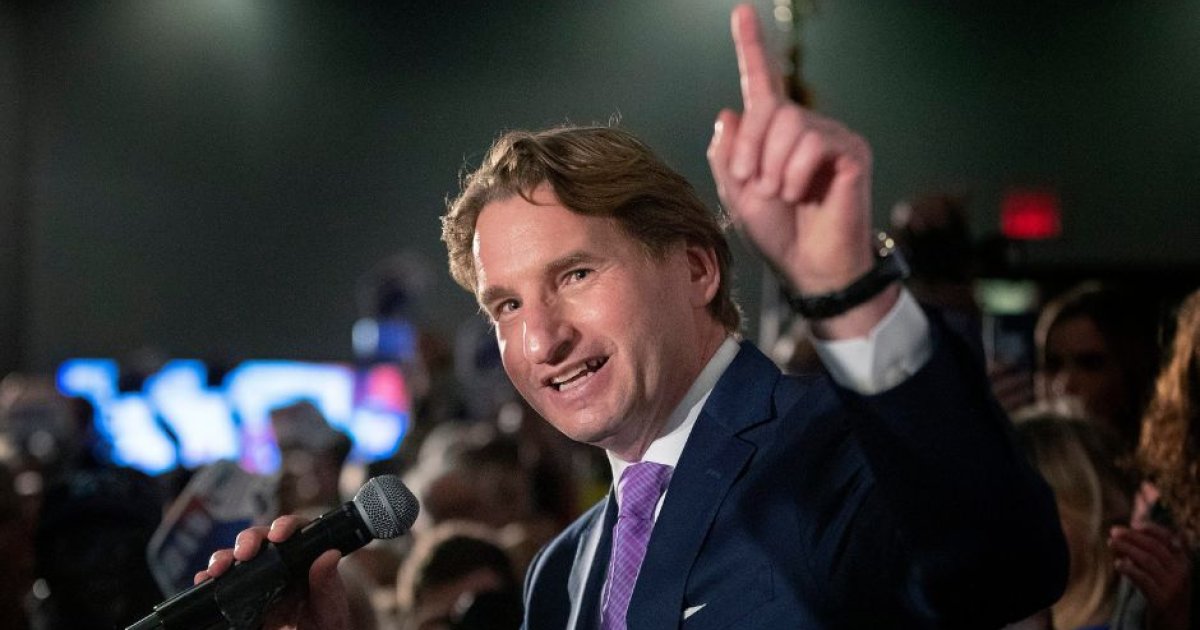 Representative and Democratic candidate Dean Phillips announces that he ...