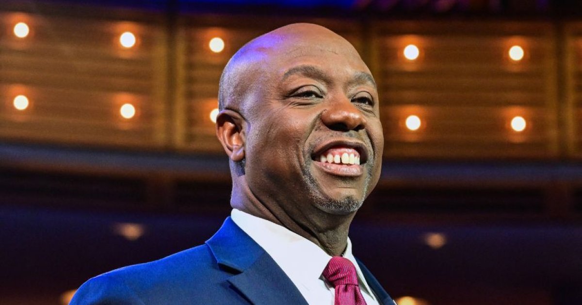 Tim Scott announces his engagement to his girlfriend, Mindy Noce