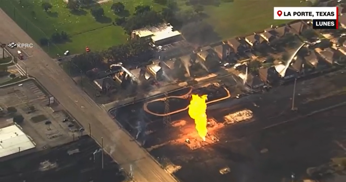 Gas pipeline explodes and catches fire in Texas after vehicle collision