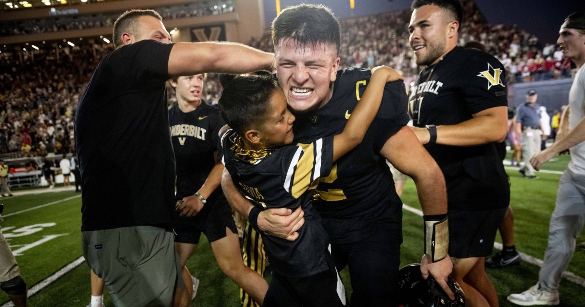 Vanderbilt shakes up college football with win over Alabama