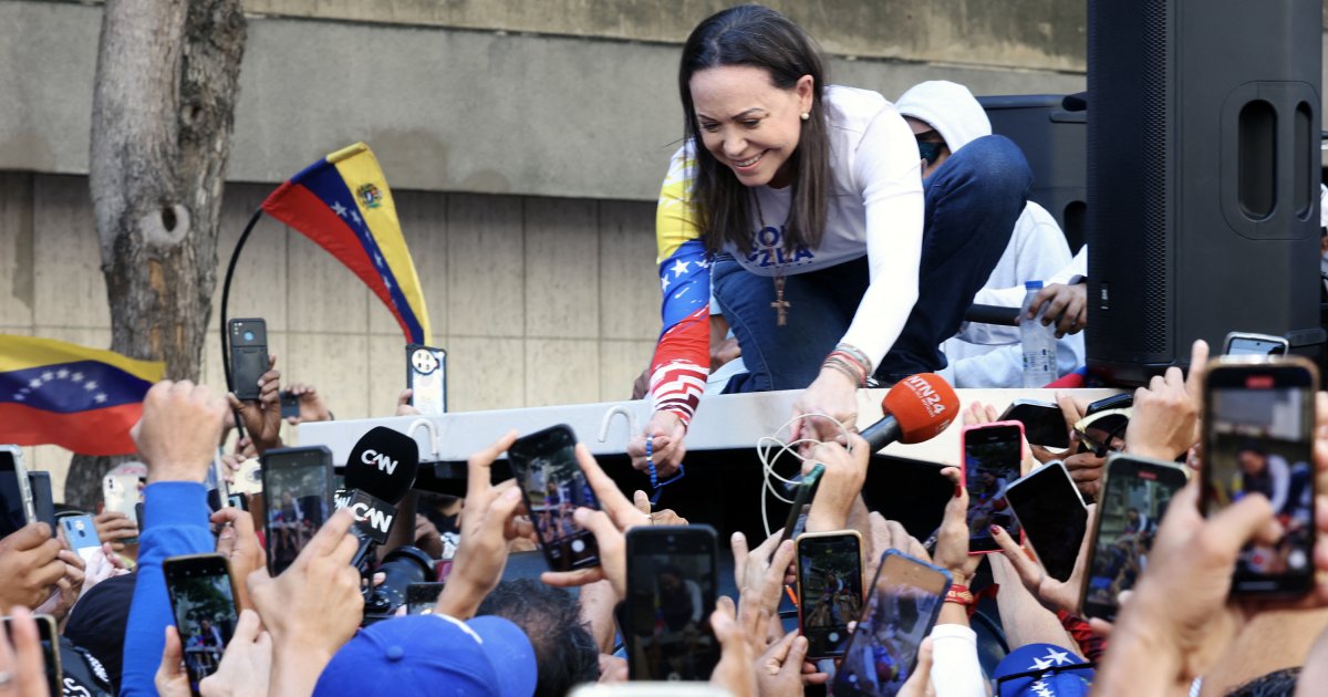 La Administración Trump lidera una exitosa operación de rescate de cinco asilados opositores ...