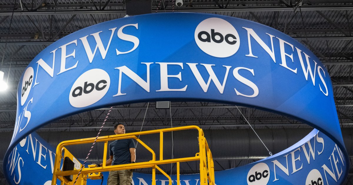 ABC News suspended journalist Terry Moran for calling Trump a 'world ...