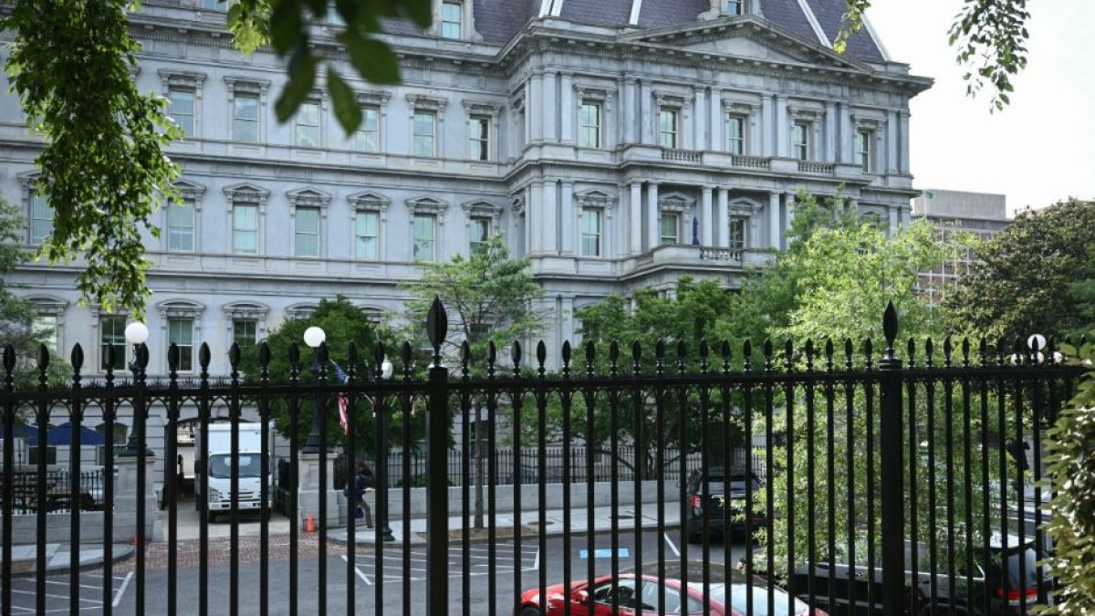 DOGE dismantled early, with top officials taking on new positions in ...