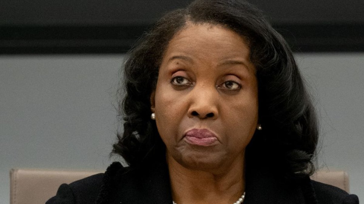 Trump asks Supreme Court for green light to fire Lisa Cook from Fed