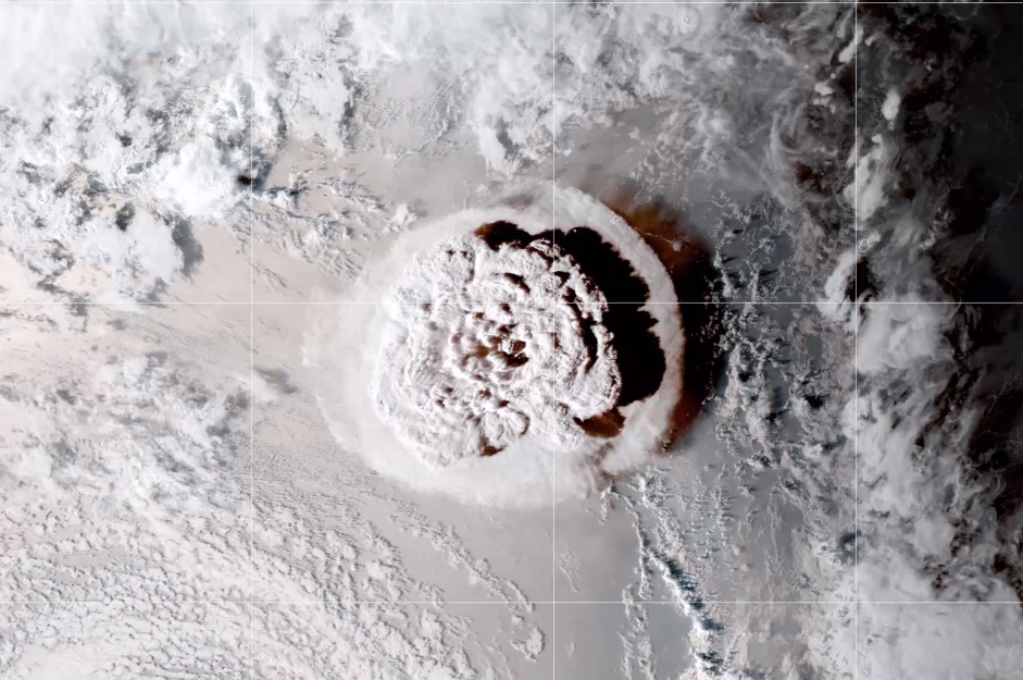 Natural climate change: Tongan volcano may warm the Earth for 5 years
