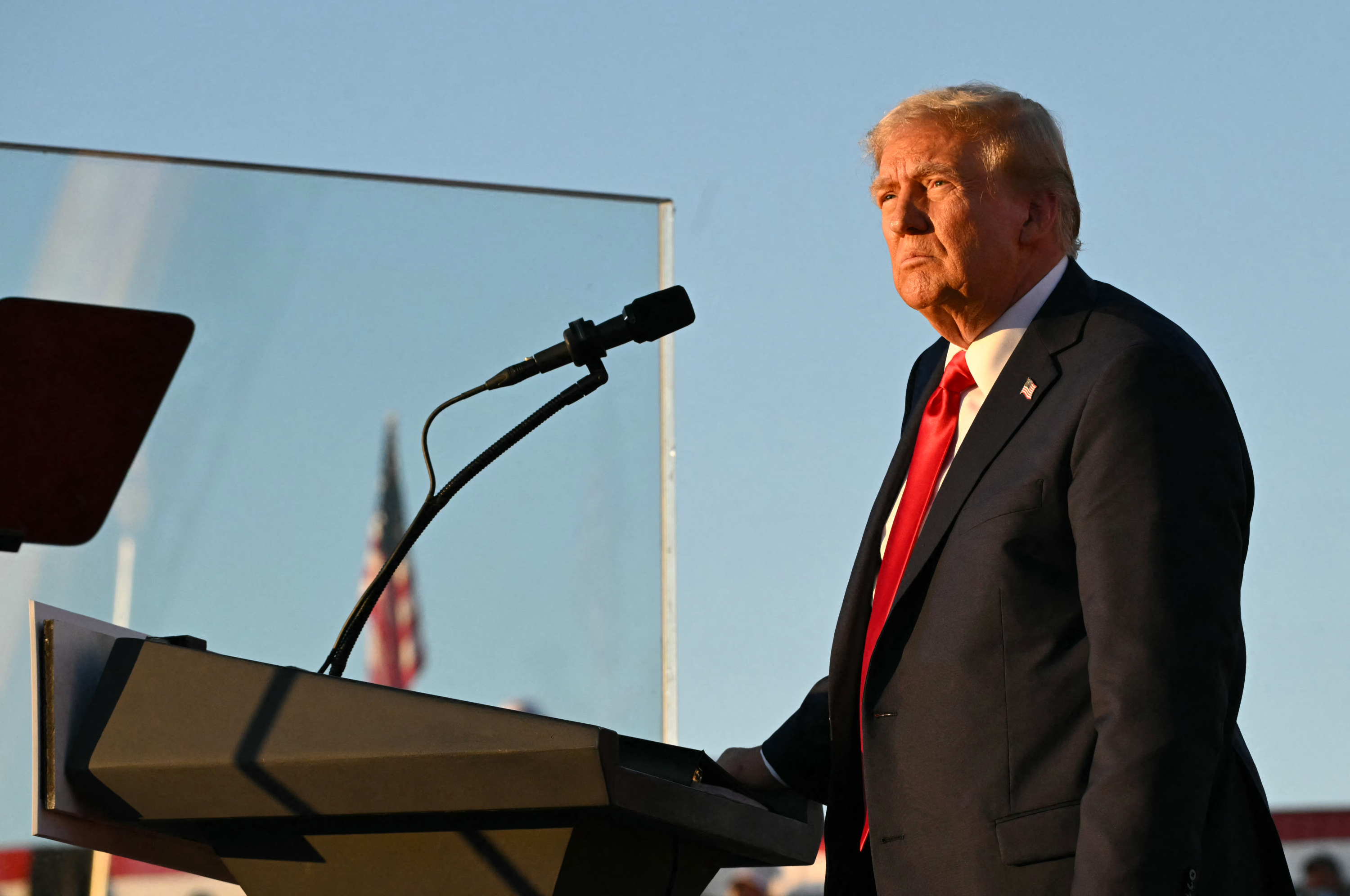 Armed Man Arrested Near Trumps Coachella Rally With Fake Press Credential