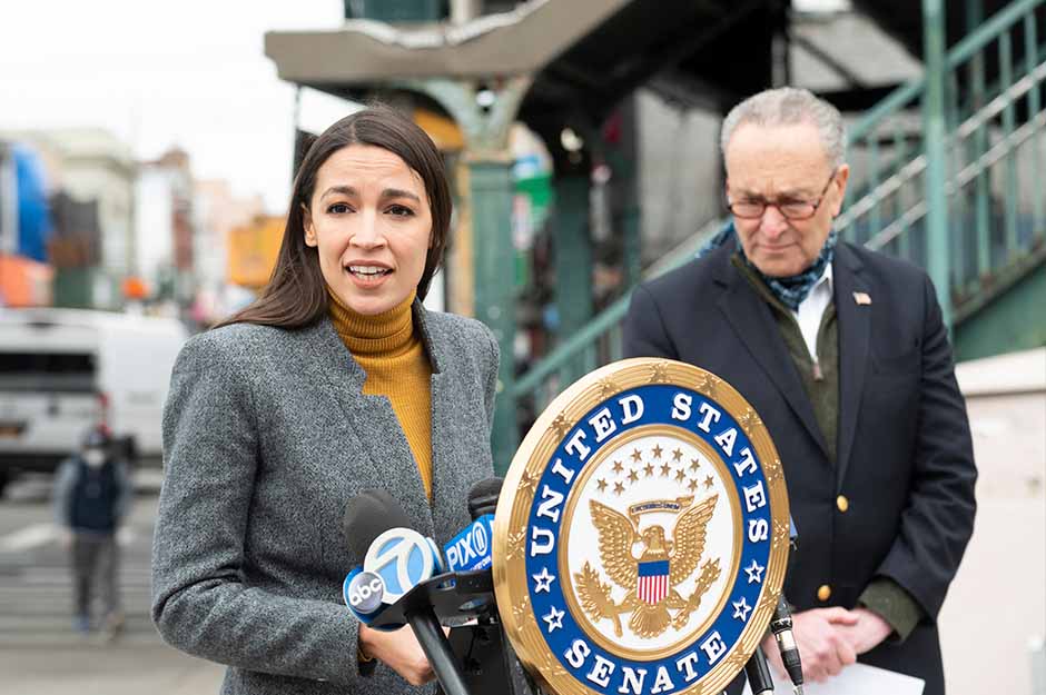 Tom Homan confronta a Alexandria Ocasio-Cortez por su webinar sobre los ... Tom Homan confronta a Alexandria Ocasio-Cortez por su webinar sobre los ...
