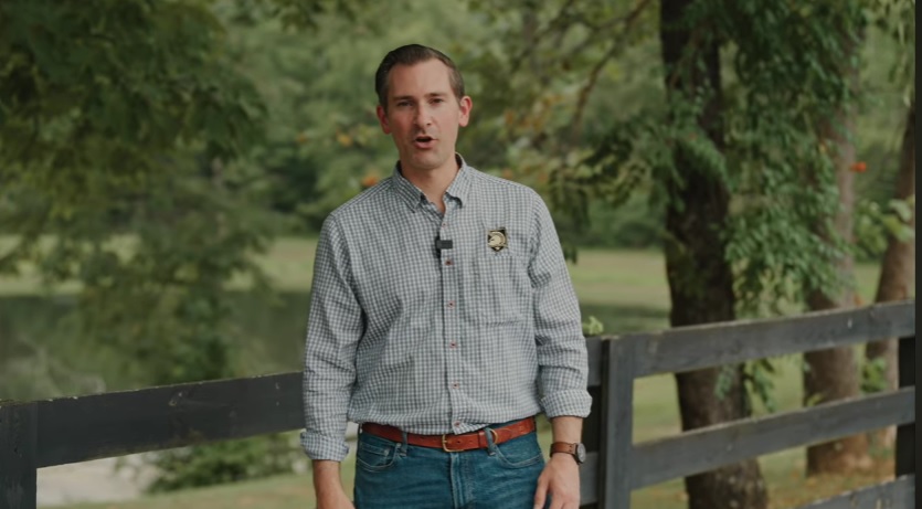 Trump asks to vote "for MAGA warrior" Matt Van Epps for Tennessee's 7th ...