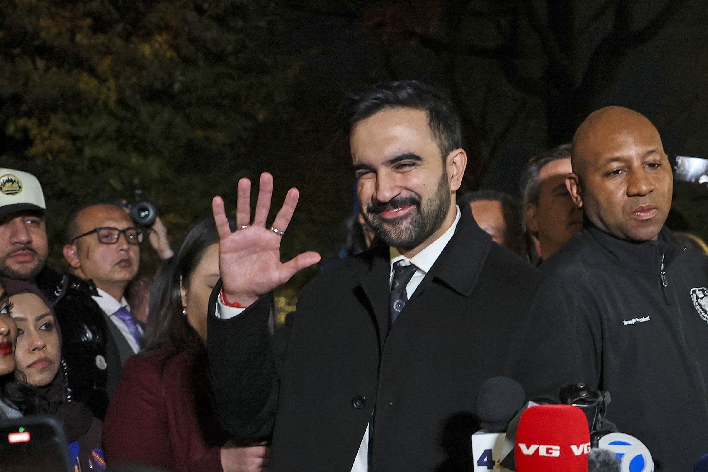 Mamdani begins mayoralty by rescinding Adams' orders supporting Israel