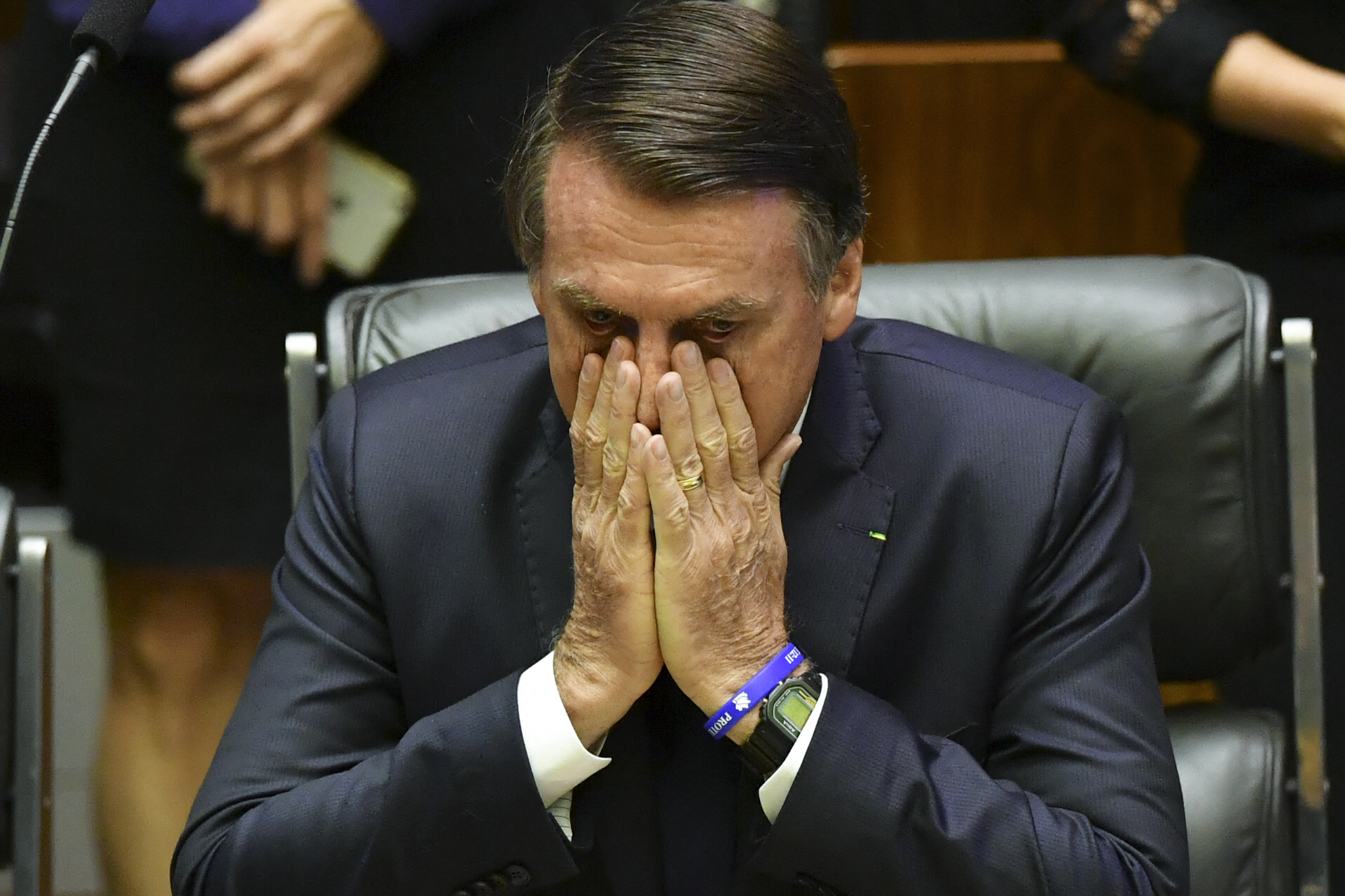 Bolsonaro begins serving 27-year prison sentence in federal police ...