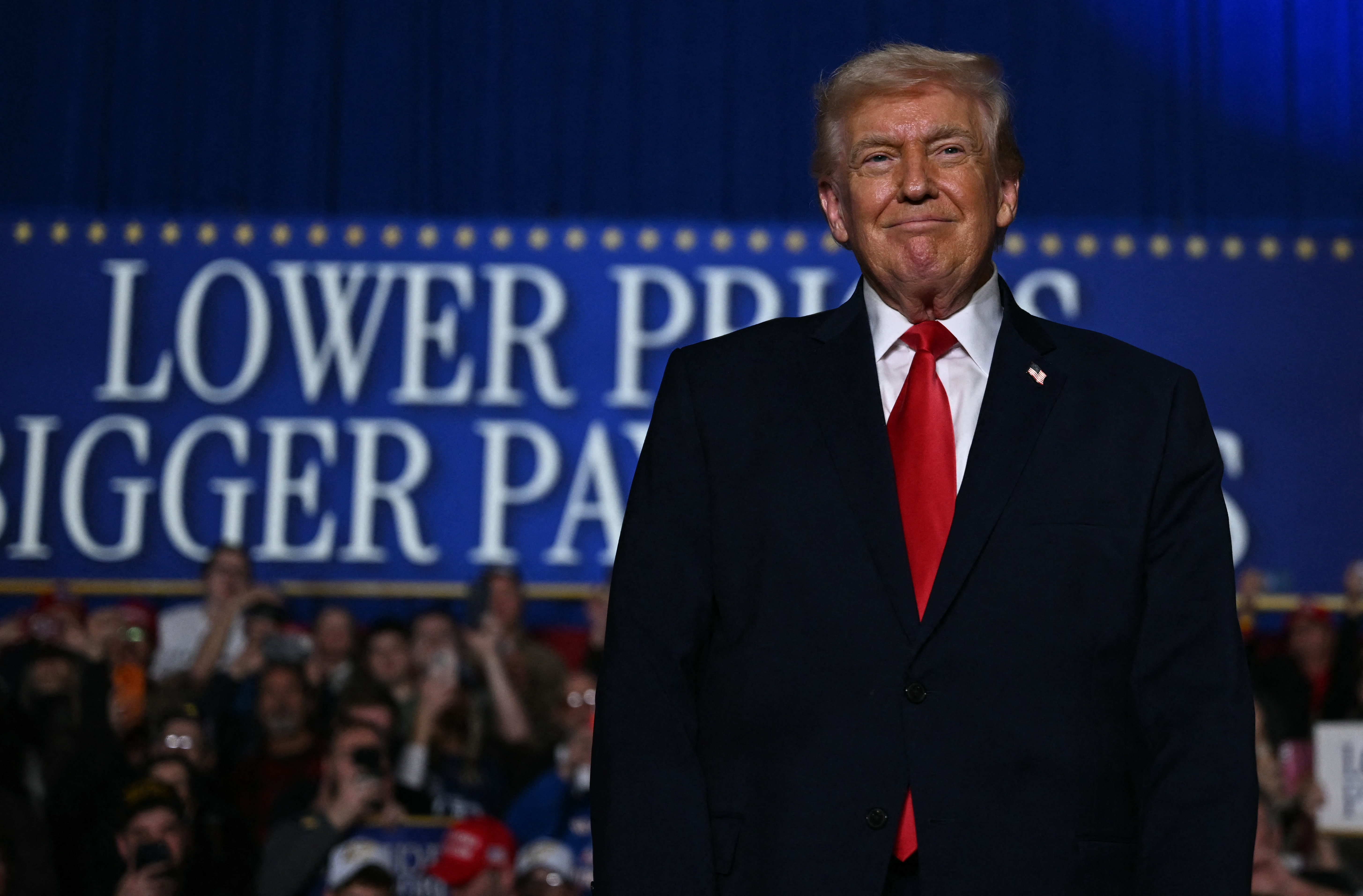 Trump reaches agreement with Senate Democrats to fund DHS for two weeks ...