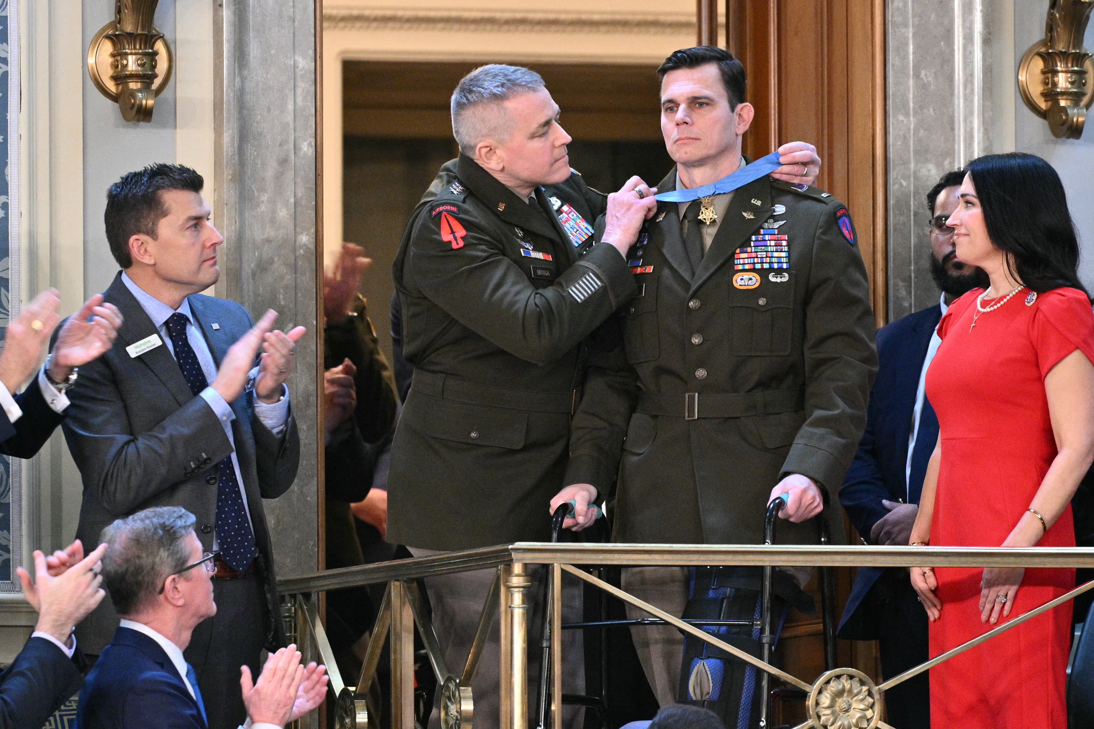 Trump concedió la Medalla de Honor del Congreso al piloto Eric Slover ...