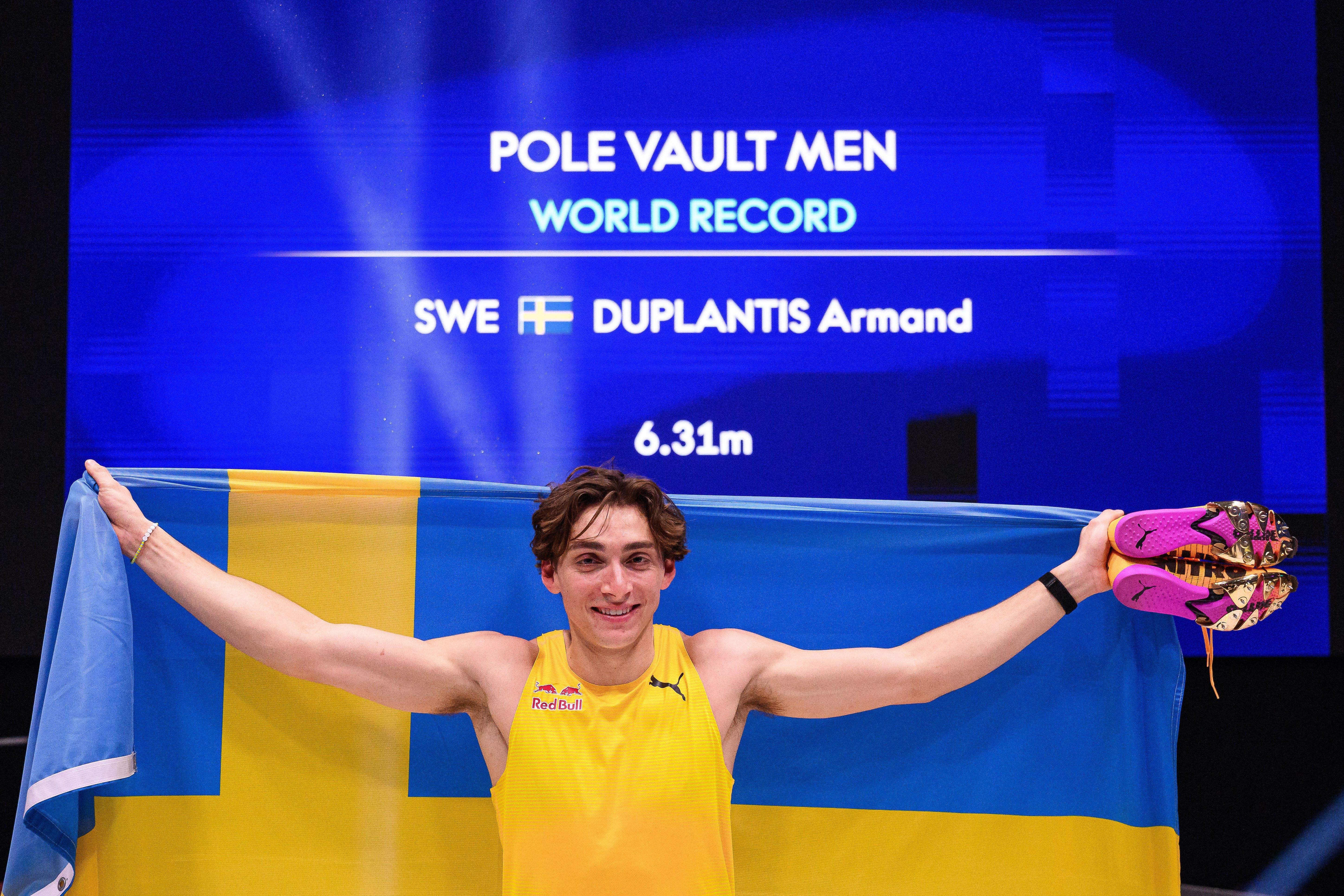 Mondo Duplantis volvió a volar: fijó por 15ª vez el récord mundial de ...